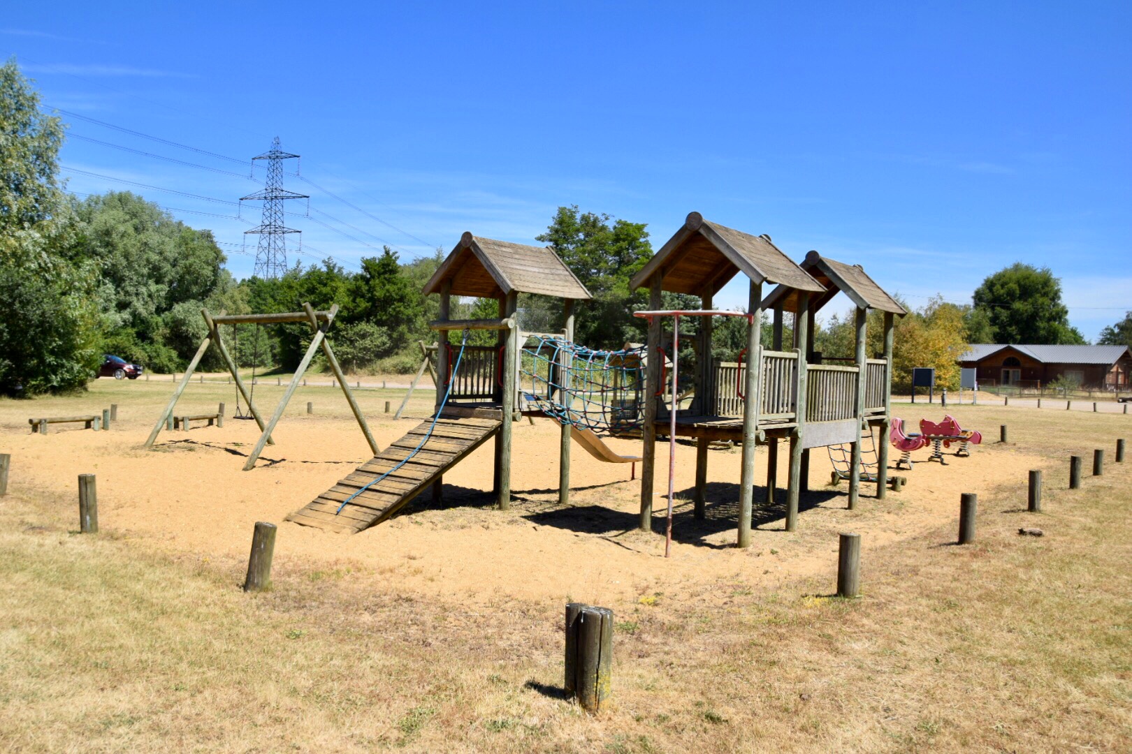 Self Catering Accommodation - Pine Tree Lodge at Pentney Lakes